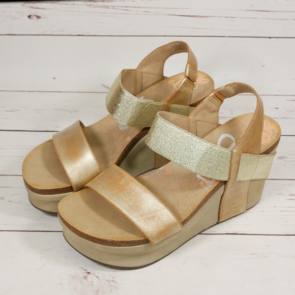 OTBT | Shoes | New Otbt Gold Bushnell Wedge Sandals Heels | Poshmark